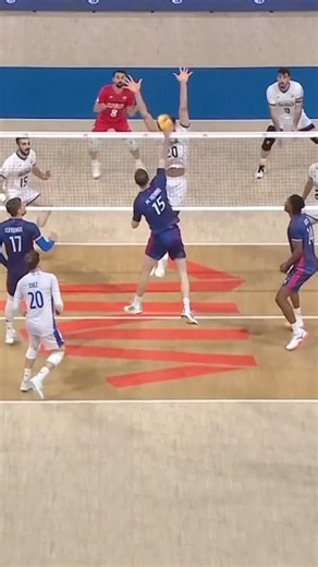 HELLO?! What a play by France 🤯🔥 #epicvolleyball #volleyball
