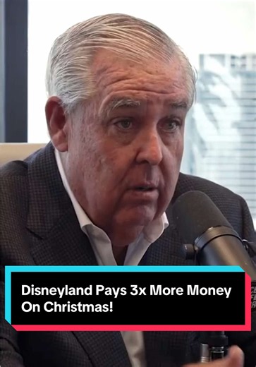 Disneyland Pays 3x More Money On Christmas! | christmas activities