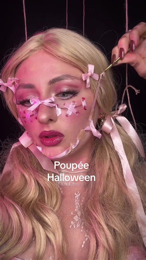 Satisfaisant non? 👀💞 #halloweenmakeup #latex #halloweencostume #dollmakeup #sfxmakeup