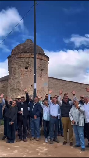 🌟🚶‍♂️ ¡Descubre el Camino Real de Tierra Adentro en San Luis Potosí! Esta histórica ruta, Patrimonio Mundial de la UNESCO, sigue viva en nuestras tradiciones, leyendas, arquitectura y sabores 🌮🏛️🎶.📅 Sábado 20: Caminata cultural por el trayecto Sanjuanero📅 Viernes 26: Conversatorio y muestra gastronómica en CEART y Patio de Casa Rosa 🍴✨¡Vive la historia y la cultura que nos une, con el impulso del Gobierno del Estado! #CulturaSinLímites #PotosíSinLímites #RicardoGallardo #SanLuisPotosí #S