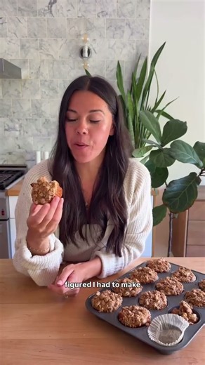 If you love muffins but they don’t really keep you full, you need to try these cinnamon apple