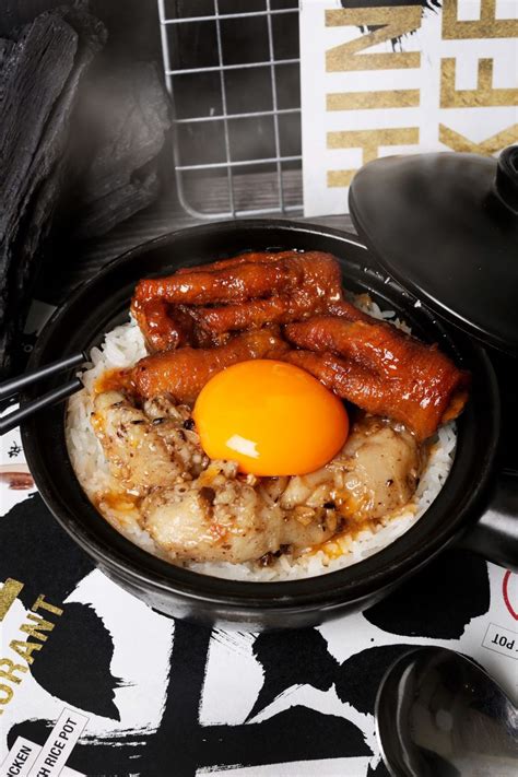 香港最強煲仔飯專門店「陳興發 興記菜館」推新菜色五款煲仔飯，「雙拼煲仔飯加蛋」、「海龍王炒飯」都是必吃菜色！
