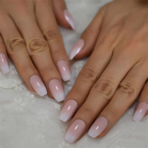 Chiêm Ngưỡng Mẫu Ombre Nails Coffin Shape được Yêu Thích Nhất