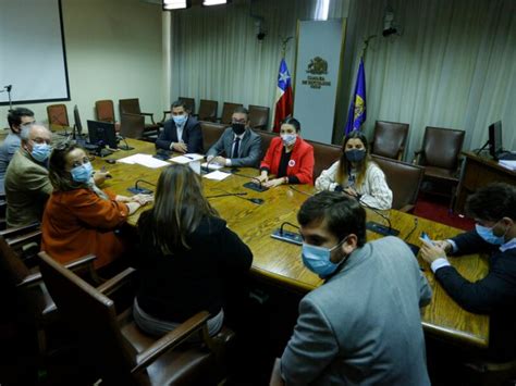 Diputados De Oposición Se Reúnen Para Evaluar Posible Acusación