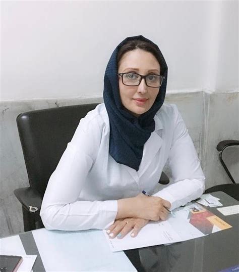 خانم دکتر شیرین قاضی کلینیک زنان و زایمان دکتر روشن
