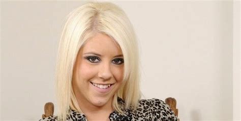 Tessa Taylor Biography Wiki Age Height Career Photos And More