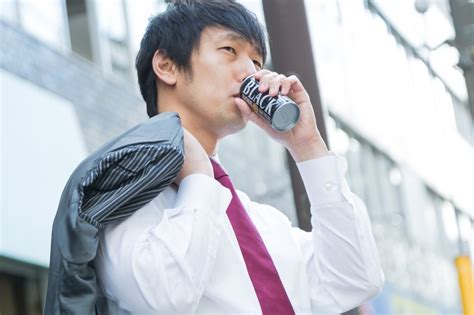 仕事前に缶コーヒーを飲んではいけない科学的理由とは？【医者が教える食事術】 キャプテンすぐるの気まぐれブログ