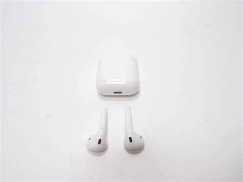 Apple A1602 Airpods 2nd Generation Wireless Earbuds White