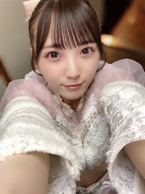 由良ゆら よーよーよー ♡4 4週プレ初表紙♡ On Twitter よーよーよー 💭 ゆらゆらさせちゃうぞ♡ いってきます