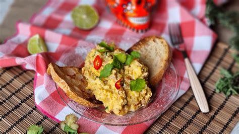 Huevos Revueltos A La Mexicana Receta Fácil Para Un Desayuno Perfecto