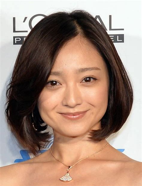 安達祐実、カメラ女子の顔 愛機はあの人気機種 「プロが側にいると少し気恥ずかしいのですが…」：中日スポーツ・東京中日スポーツ