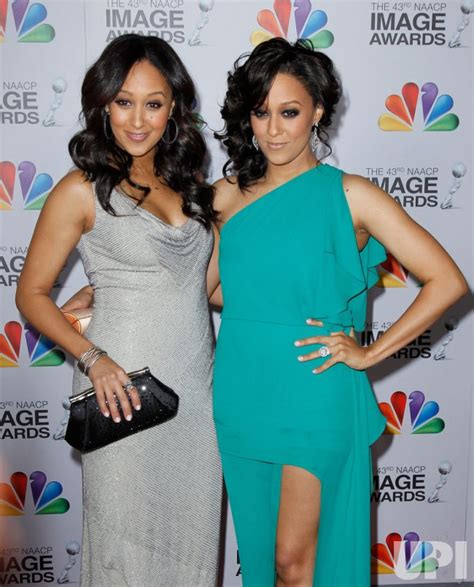 Photo Actresses Tamera Mowry Housley L And Tia Mowry Arrive At The