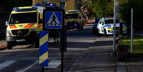 Balkong I Ulricehamn Gav Vika Hon Satt På Balkongen