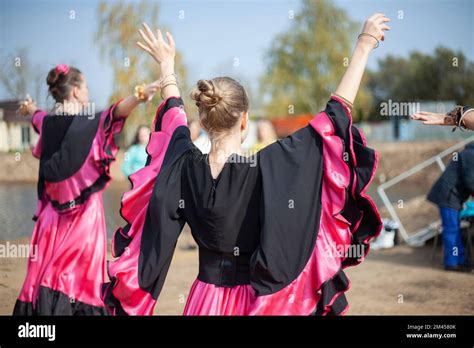 Gypsy Dances In Bright Dresses Girls Dance On Street Spanish Dance