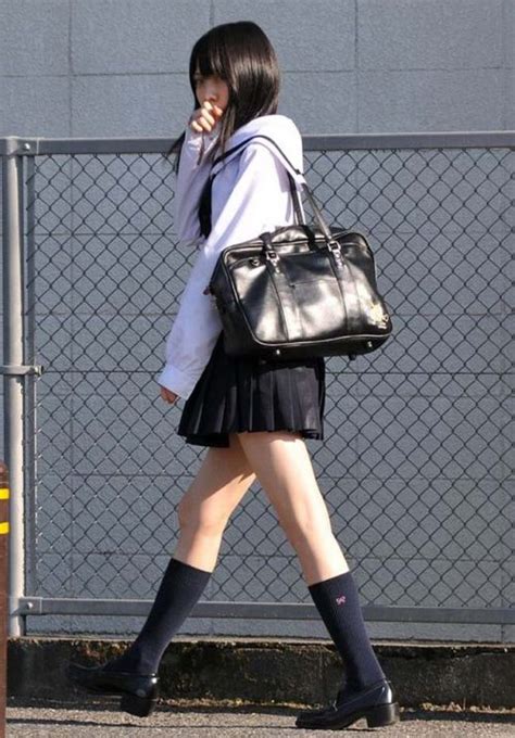 【画像】ミニスカ制服という単語すらエロいjk画像 Jkちゃんねる 女子高生画像サイト