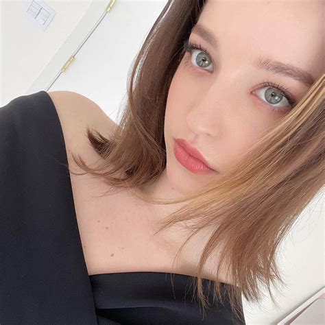 アンジェリーナ・ダニロヴァさんのインスタグラム写真 アンジェリーナ・ダニロヴァinstagram 「spill The Tea ☕️」2