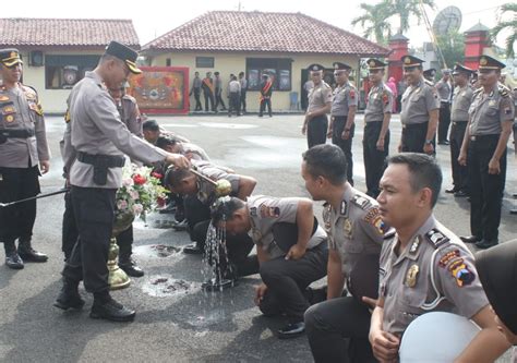 Polres Blora Gelar Upacara Serah Terima Jabatan Kasat Lantas Dan