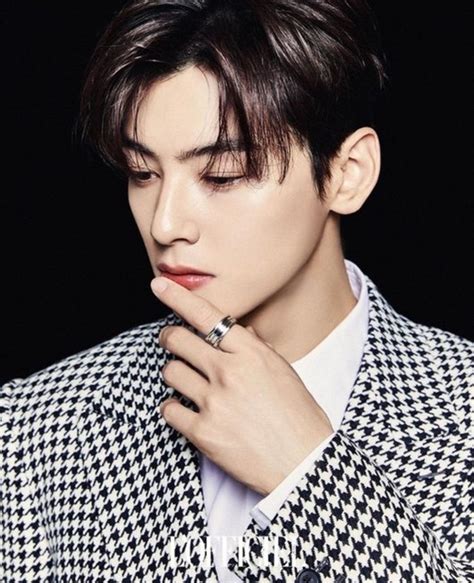Astro チャウヌ、圧倒的なビジュアルを公開…様々なコンセプトのグラビア写真にファン悶絶 Kstyle