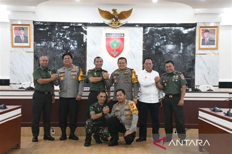 Pangdam Hasanuddin Kapolda Sulsel Bentuk Tim Usut Penyerangan Polres