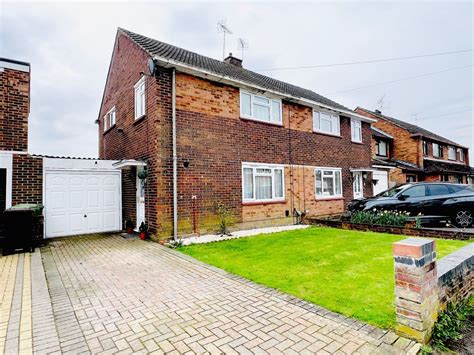 3 Bed Semi Detached House To Rent In Northcote Road Farnborough Gu14