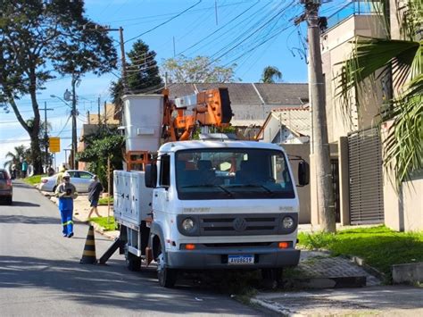 Eletricista Sofre Descarga Elétrica De 13 Mil Volts Em Poste