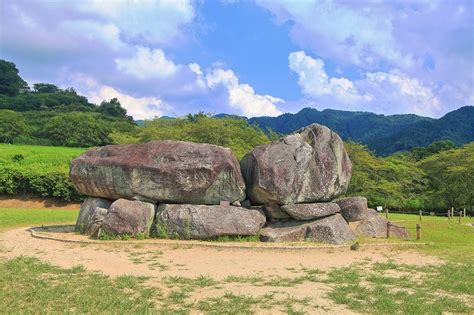 暴かれた蘇我馬子の墓「石舞台古墳」この古墳と蘇我馬子について解説 Rinto