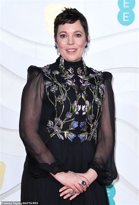 The Crowns Olivia Colman Admits She Swore When She Unexpectedly Met
