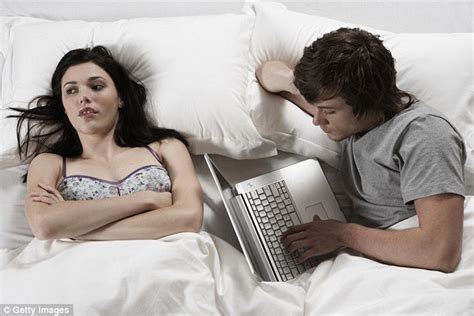 Sex Expert Tracey Cox Reveals What To Do If He Doesnt Want To Have Sex