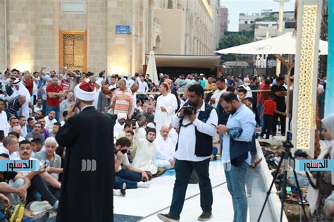 صلاة العيد في مسجد الحسين