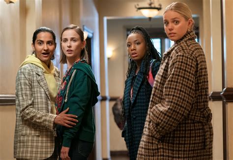 Mindy Kaling And Justin Noble Talk The Sex Lives Of College Girls Season 2