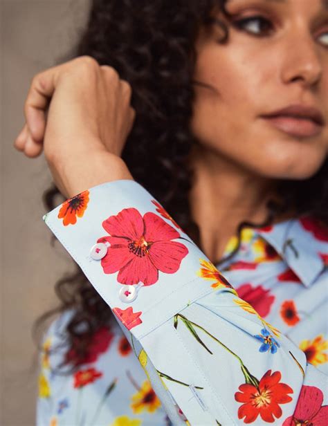 Womens Blue And Red Floral Print Fitted Shirt Single Cuff Hawes And Curtis