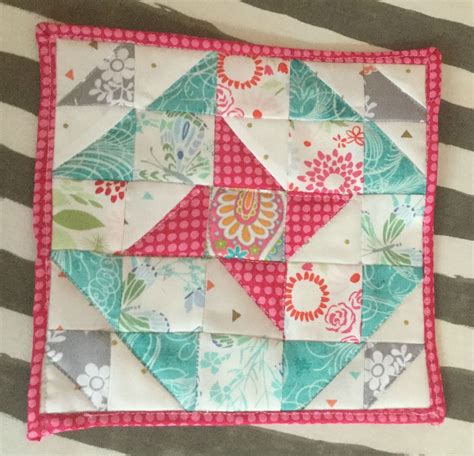 Friendship Mini Quilt Inspiration — Sewcanshe Free Sewing Patterns