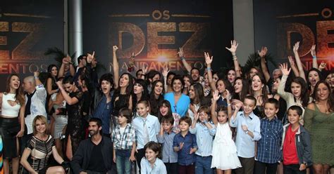 Elenco Assiste à Estreia Da Novela Os Dez Mandamentos