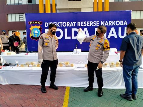 Polda Riau Bongkar Dua Sindikat Narkoba 18 Kilogram Sabu Diamankan