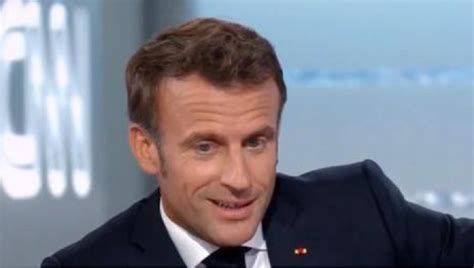 Sur Le Plateau De Cnn Macron Réagit Au Prétendu Document Détenu Par