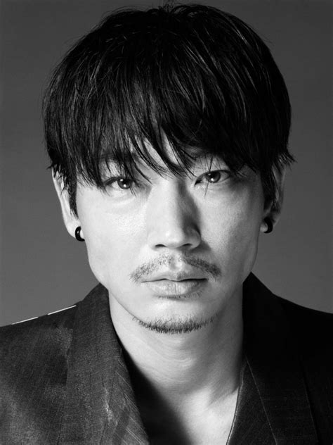 （写真）写真総点数545枚！ 綾野剛の肖像作品集発売 写真家・操上和美が撮影 エンタメ ニュース ｜クランクイン！