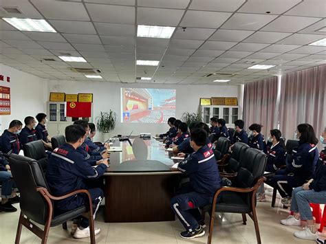 学习二十大、永远跟党走、奋进新征程 ——南昌地铁团员青年喜迎党的二十大胜利开幕 南昌轨道交通集团有限公司