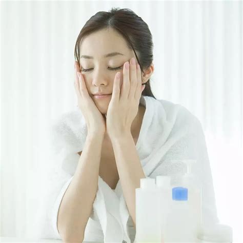Urutan Skincare Pagi Hari Step Akhir Yang Paling Penting