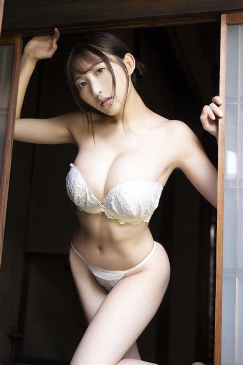 辻りりさ 25 が過去最大露出の写真集発売 お宝エログ幕府