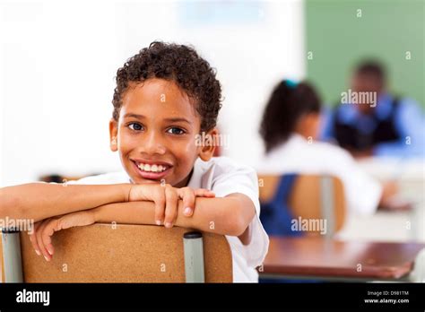 Alumno De Primaria Fotografías E Imágenes De Alta Resolución Alamy