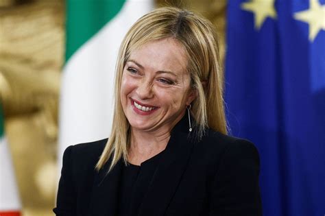 La Première Ministre Italienne Giorgia Meloni Et Ses Ministres Ont