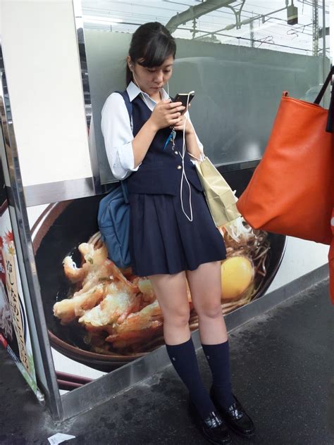 【画像】通学中のjkちゃん見っけ Jkちゃんねる 女子高生画像サイト