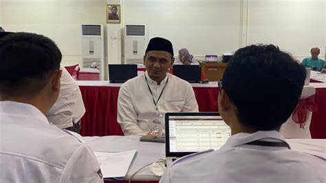 Daftar Calon Anggota Dpd Ri Gus Yasin Serahkan Surat Mundur Dari Wagub