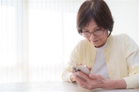 60歳以上でahamoってどう？シニア割や高齢者無料サービスはない スマホの賢者