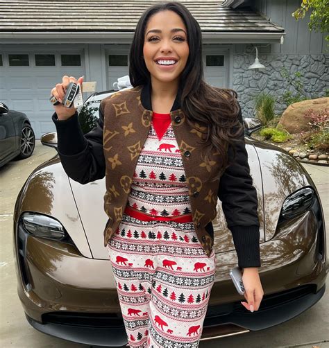 Khloe Kardashians Nemesis Jordyn Woods Almost Slips Out Of Sexy Crop