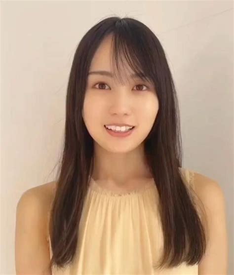 賀喜遥香 White Graph コメント 賀喜 遥香 女性 顔 女性アイドル