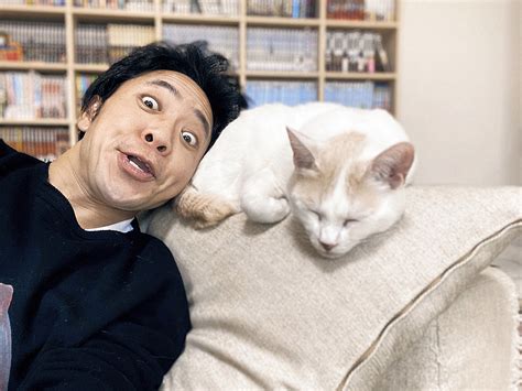 サンシャイン池崎 猫を愛し猫に愛された男！空前絶後のゆっくりおうち時間 スポーツ報知