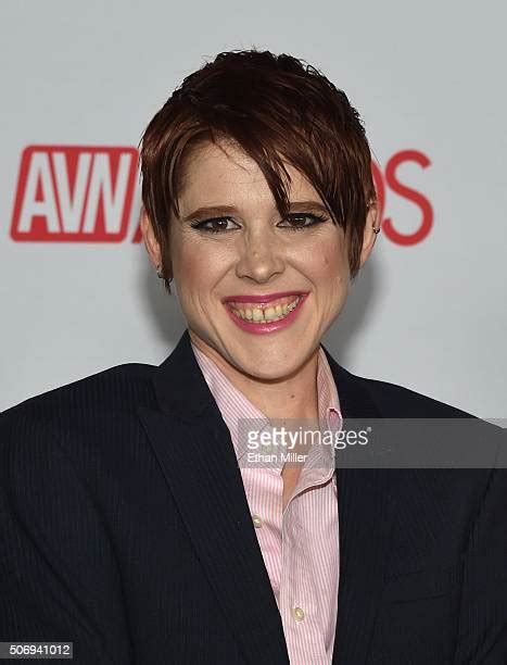 Lily Cade Photos Et Images De Collection Getty Images