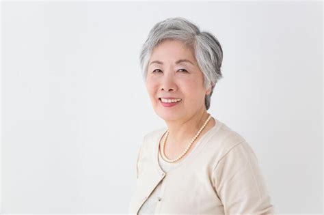 60歳過ぎてからの女性におすすめの仕事とは？4つの働き方を紹介 工場・製造業の仕事情報のコラム｜ワポティ 株式会社ユース