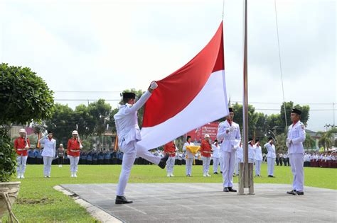 Bupati Agam Pimpin Upacara Peringatan Detik Detik Proklamasi Duplikat